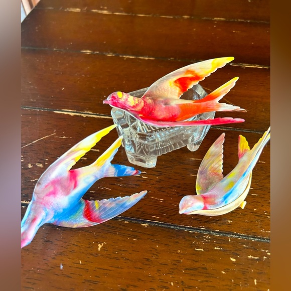 Vintage | Accents | Vintage Plastic Clip On Birds Tie Dye Rainbow ...